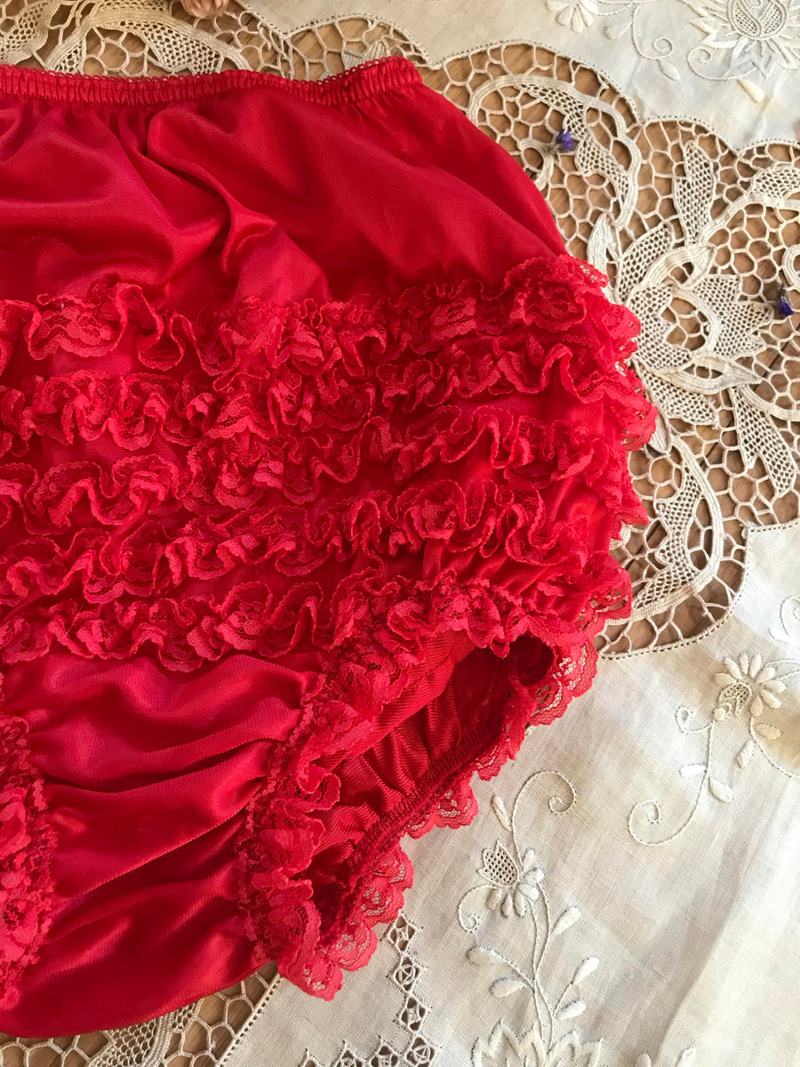 Darling 1970’s vintage red ruffle panties by Fantasia – Strange Vintage