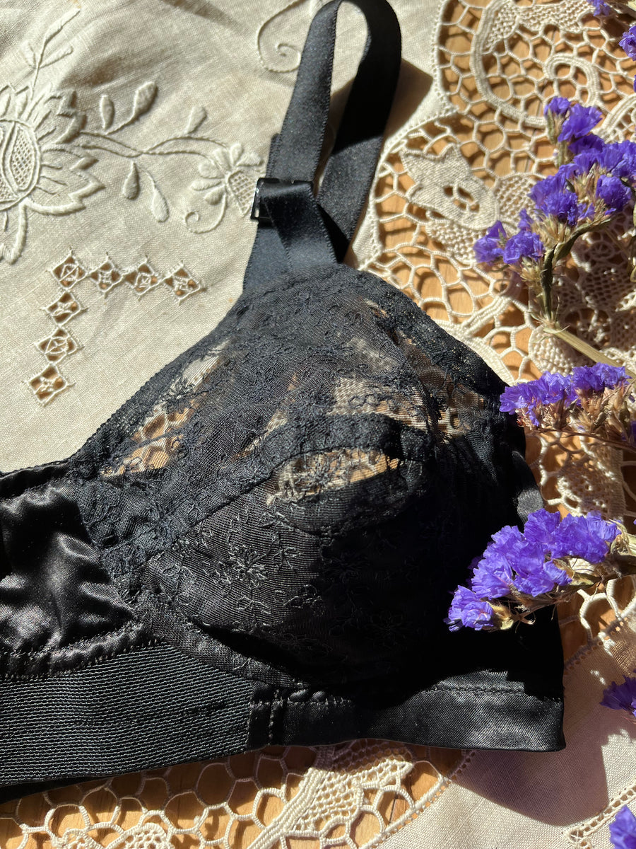 Perfect 1950’s Vintage Black Satin Bullet Bra - Flexaire by Flexees ...